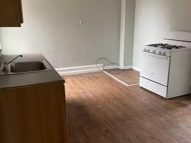 257 261 Rosa Parks Blvd 9 257 261 Rosa Parks Blvd