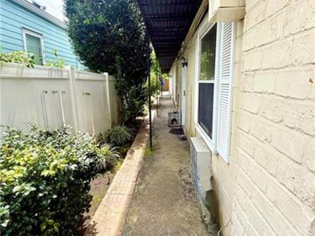 257 Cherokee St, Unit 2, New Orleans, LA 70118 | MLS #2554 | Compass