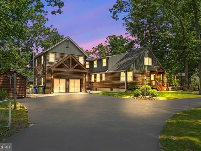257 Chicagami Trl, Medford, NJ 08055