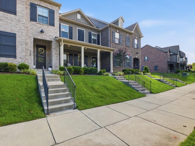 257 Claremont Ct