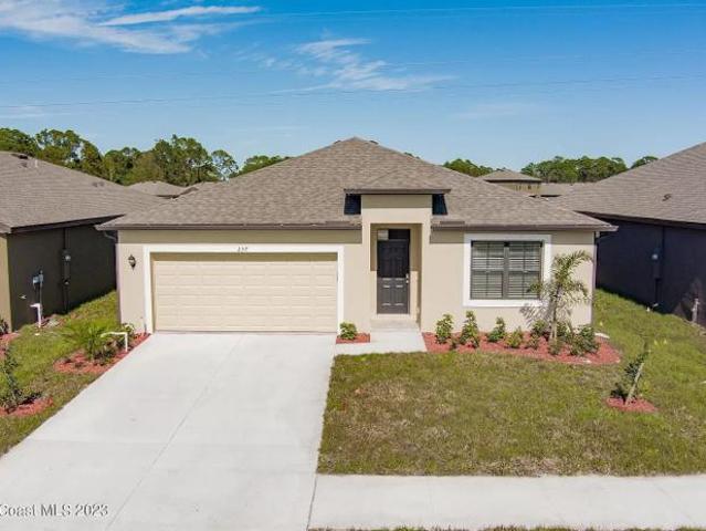 257 Bubbling Ln NW, Palm Bay, FL 32907
