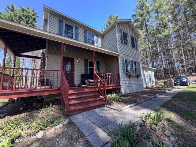 257 Burgoyne Rd, Saratoga, NY 12871