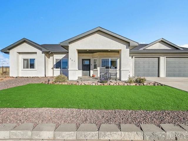 257 E Auburn Ave, Pueblo West, CO 81007