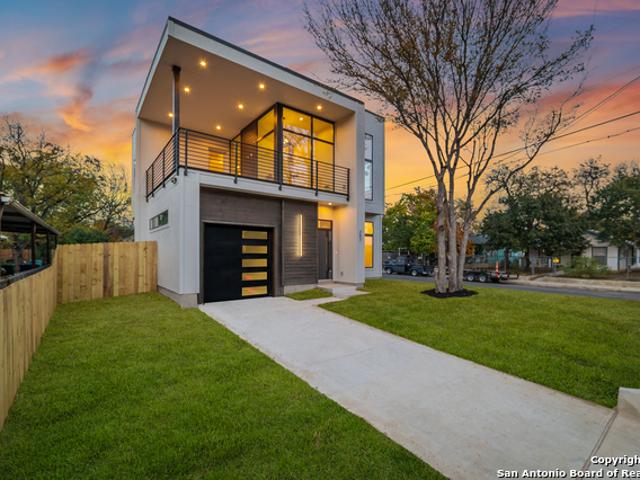 257 E Baylor