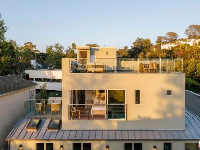 257 Entrada Dr, Santa Monica, CA 90402