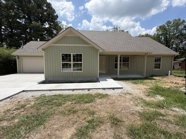 257 Hendrixson Dr, Manchester, TN 37355