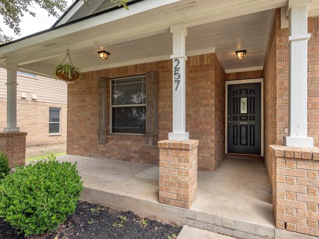 257 Lake Washington Dr