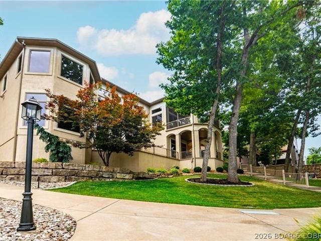 257 Lake Dr, Porto Cima, MO 65079