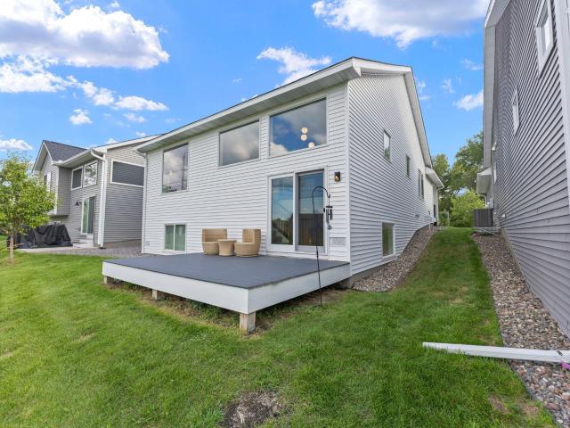 257 Mccarrons Place W