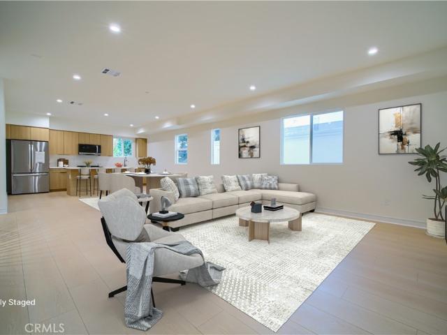 257 S Avenue 54 1/4