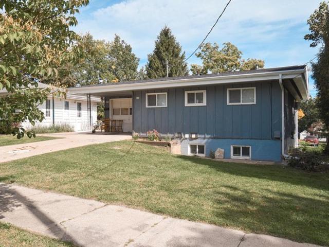 257 S Cottage St, Whitewater, WI 53190