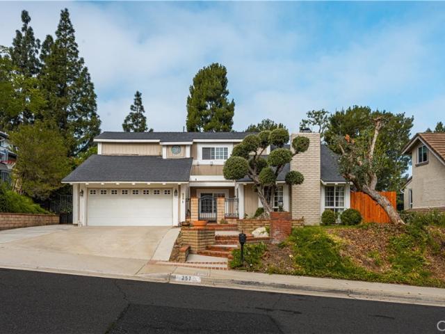 257 S Hillcrest
