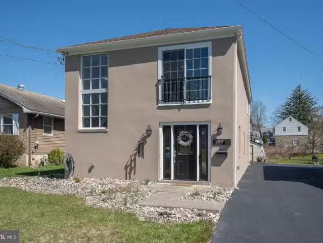 257 Saxer Avenue, Springfield, PA 19064