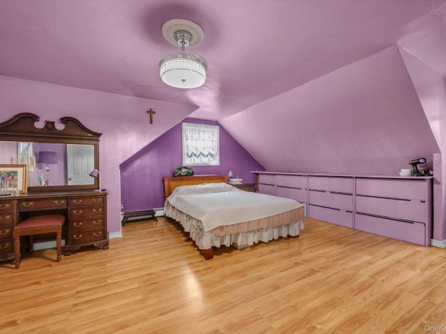 257 Schenck Ave, Great Neck, NY 11021 | MLS #1030