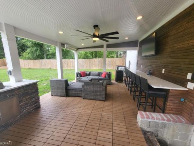 257 Silver Springs Cir SW, Atlanta, GA 30310