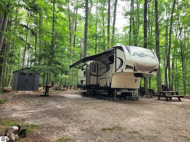 257 W Forest Trl, Leroy, MI 49655