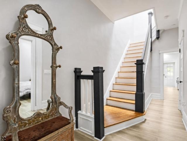 257 Woodlawn Ave