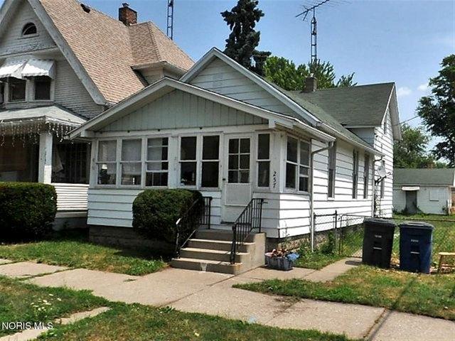 257 Wasaon St, Toledo, OH 43609