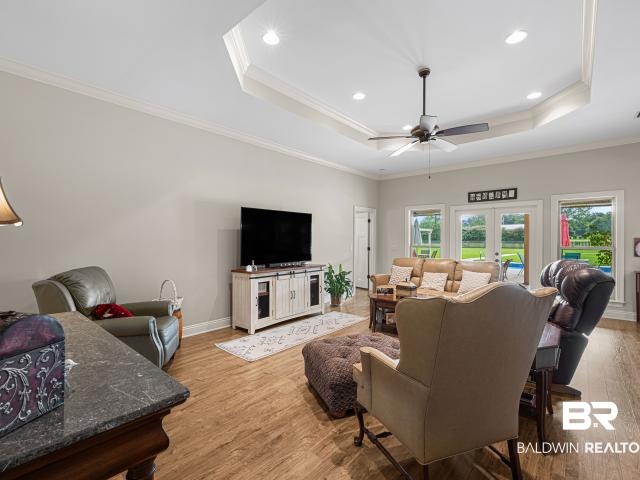 25844 Chene Trace