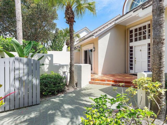 2584 Muirfield Court, Wellington, FL