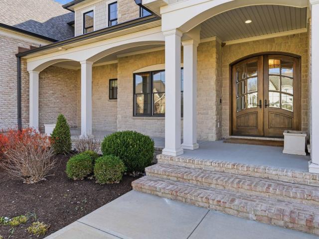 2584 Cayman Heights