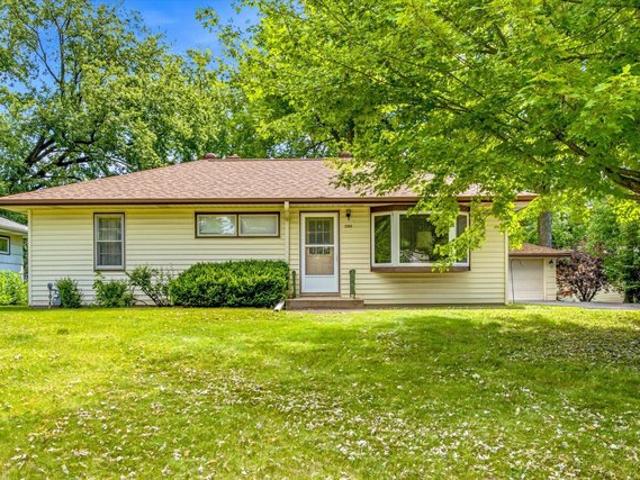 2584 Herschel St, Roseville, MN 55113