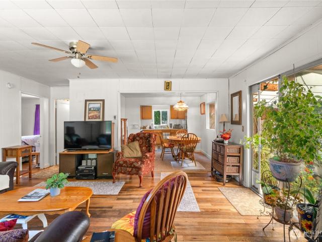 2584 State Route 105