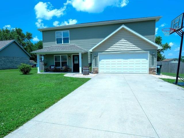 2584 W Julie Dr, Princeton, IN 47670