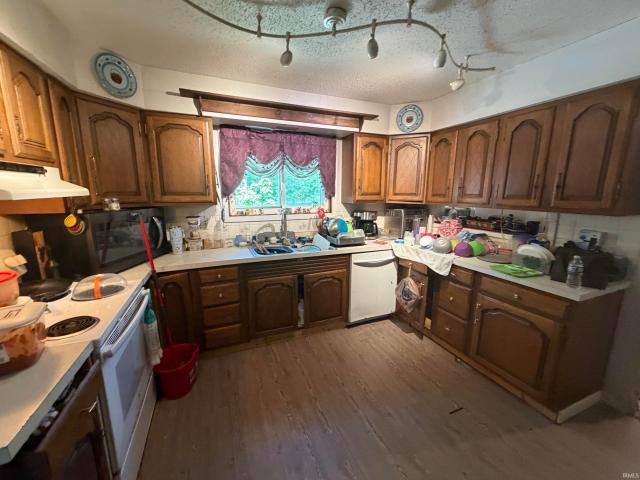 2584 W Woodland Avenue