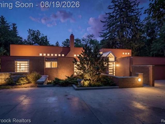 25850 Romany Way, Franklin Vlg, MI 48025