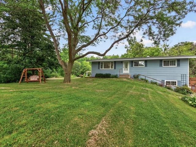 25851 Skyline Cir, Elko New Market, MN 55020