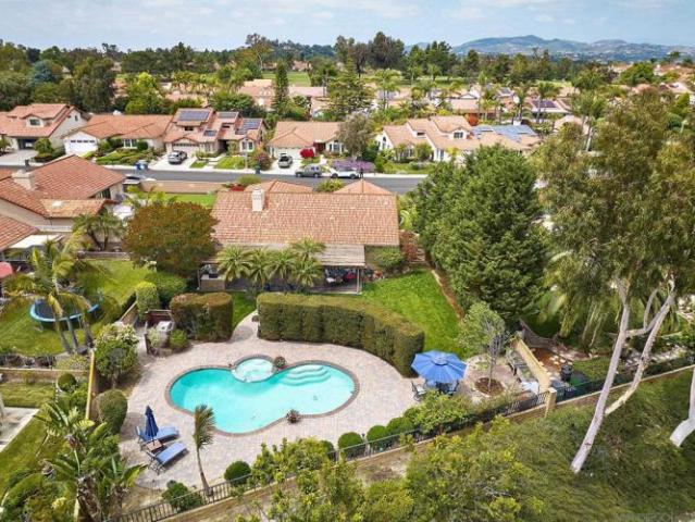 2585 Coronado Pl, Vista, CA 92081