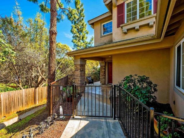 2585 Fire Mountain Dr, Oceanside, CA