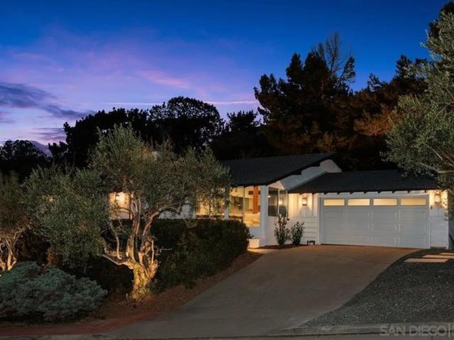 2586 Azure Coast Dr, La Jolla, CA 92037