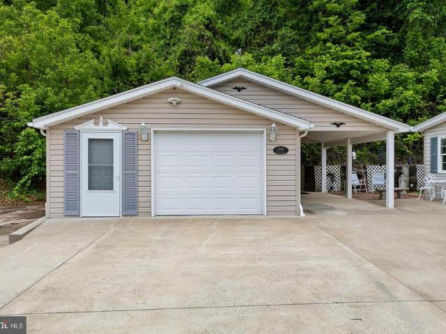 2586 Pine Grove