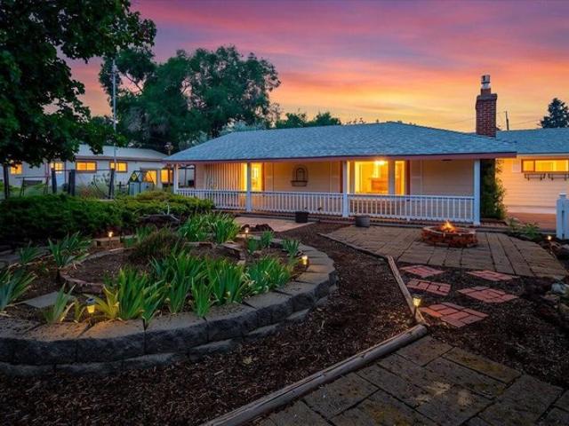 2586 SW 27th St, Redmond, OR 97756