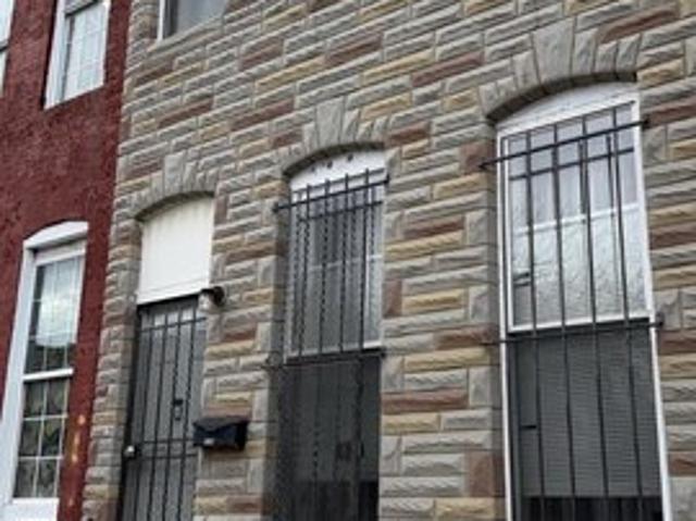 2586 W Fayette St, Baltimore, MD 21223
