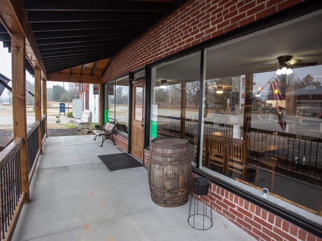 2587 N Highway 1