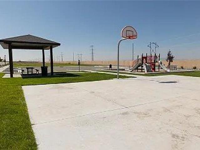 2587 E Powell Way, Eagle Mountain, UT 84005