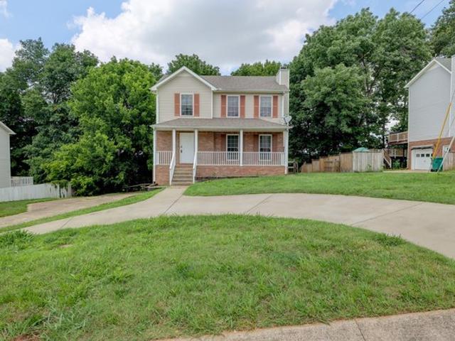 2587 Elkmont Dr, Clarksville, TN 37040