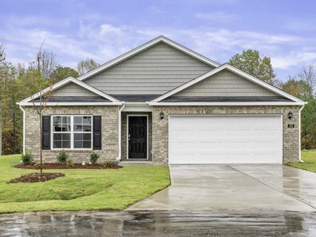 2587 Foxtail Ln, Yadkinville, NC 27055