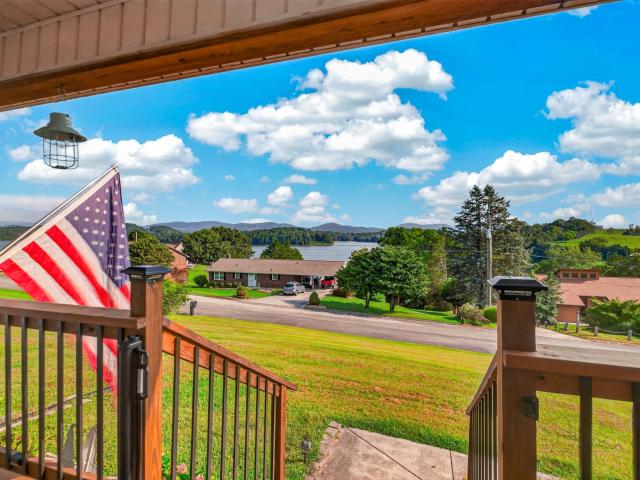 2587 Lakemont Circle