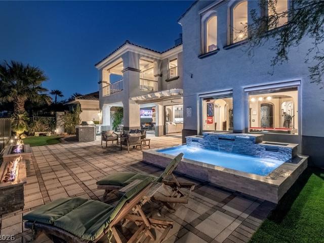 2587 Turtle Head Peak Drive