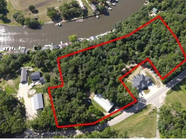 2587 th Ave, Delhi, IA 52223