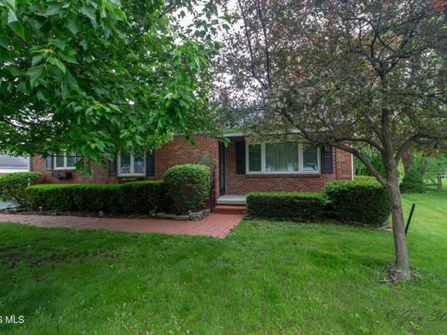 25882 McCarty Dr, Perrysburg, OH 43551