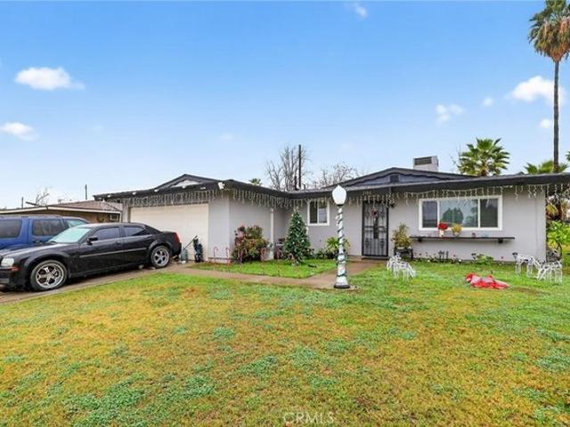 2588 Byron St, Highland, CA 92346