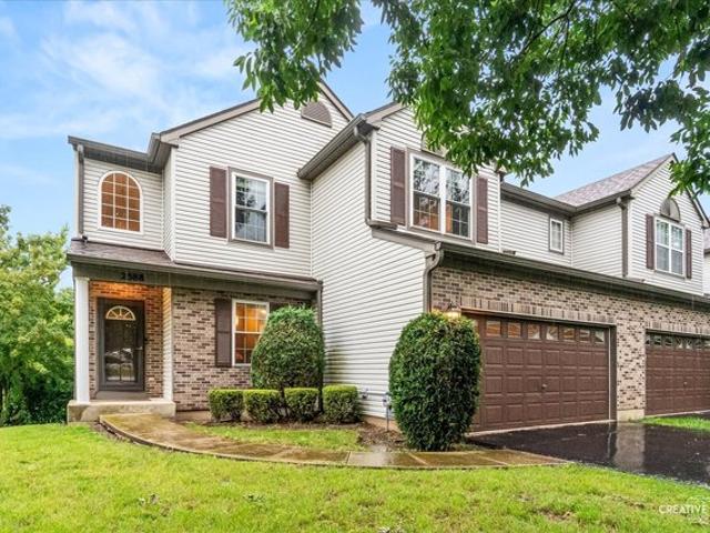 2588 Heritage Ct, Geneva, IL 60134