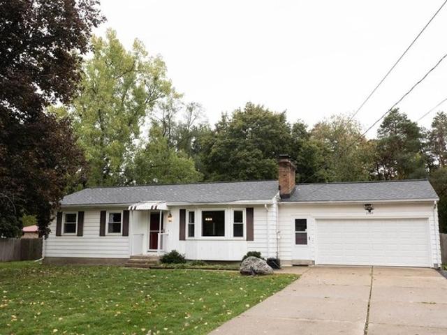 2588 Jacor Pl NE, Belmont, MI 49306