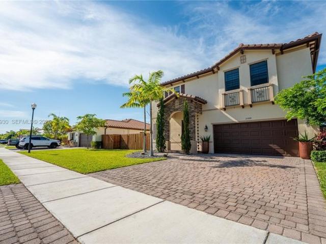 2588 SE 2nd St, Homestead, FL 33033