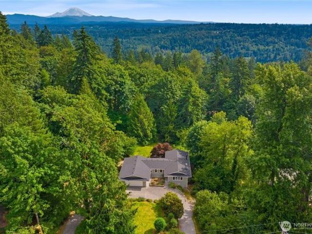 25803 SE 157th St, Issaquah, WA 98027